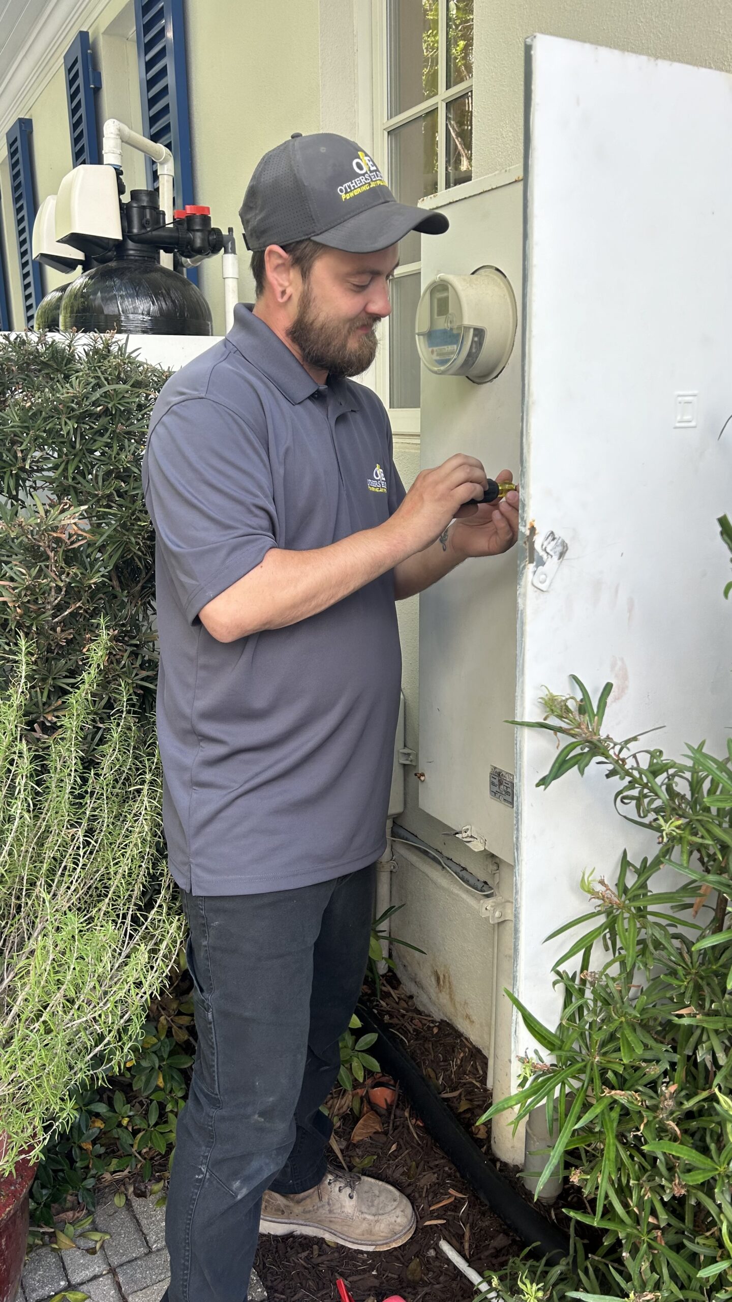 Is a Household Electric Outlet 110v or 120v - OE Blog