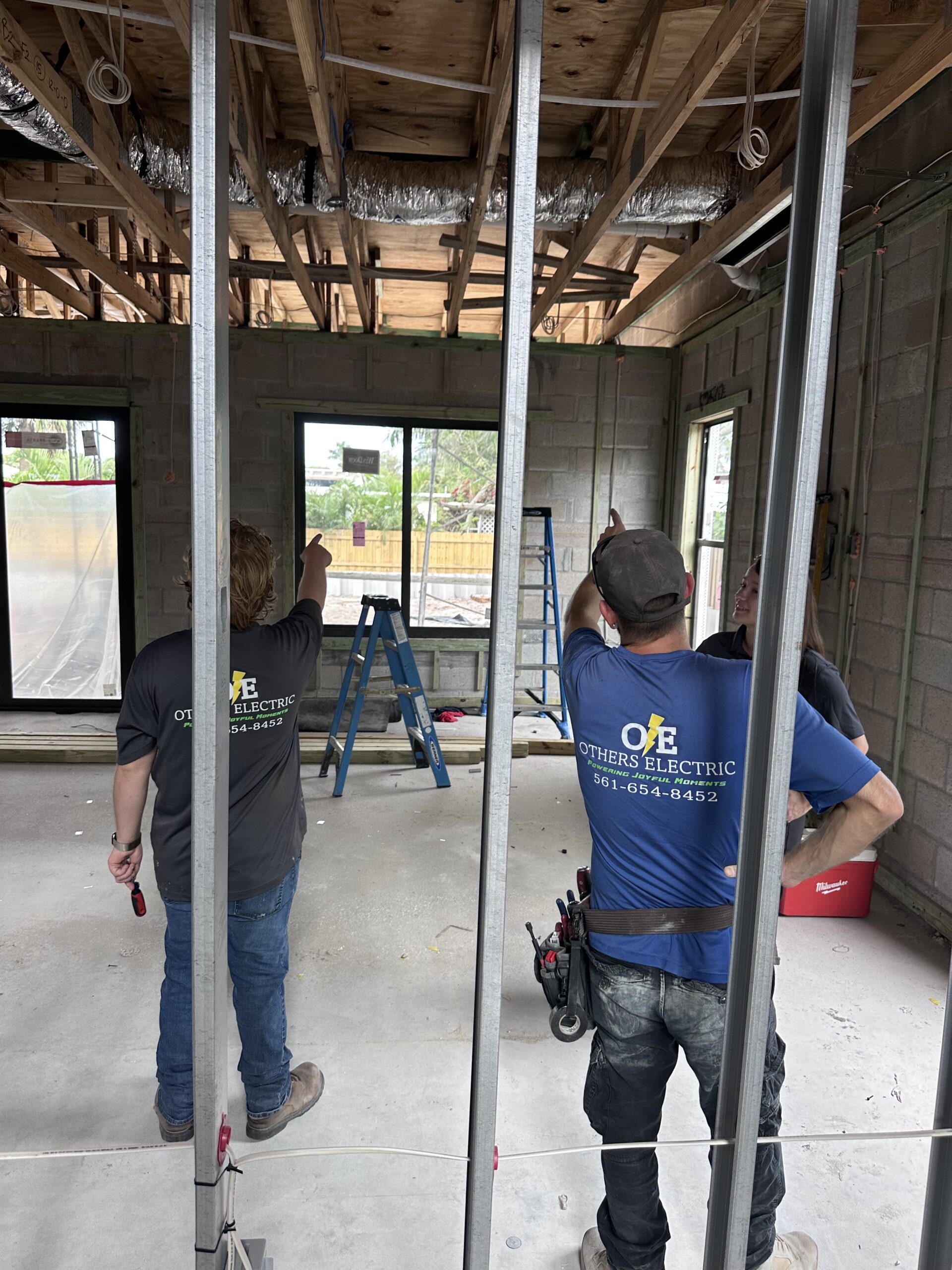 Is a Household Electric Outlet 110v or 120v - OE Blog