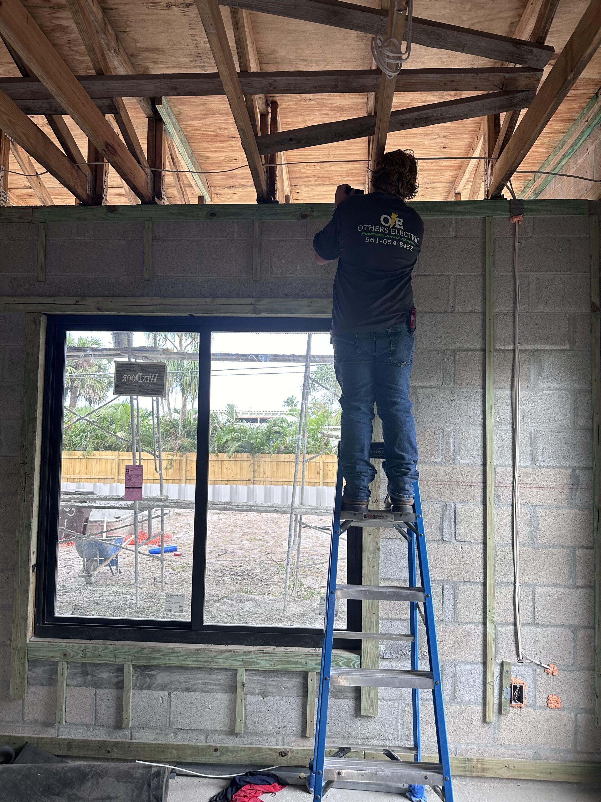 What Size Screw For An Electrical Outlet - Others Electric