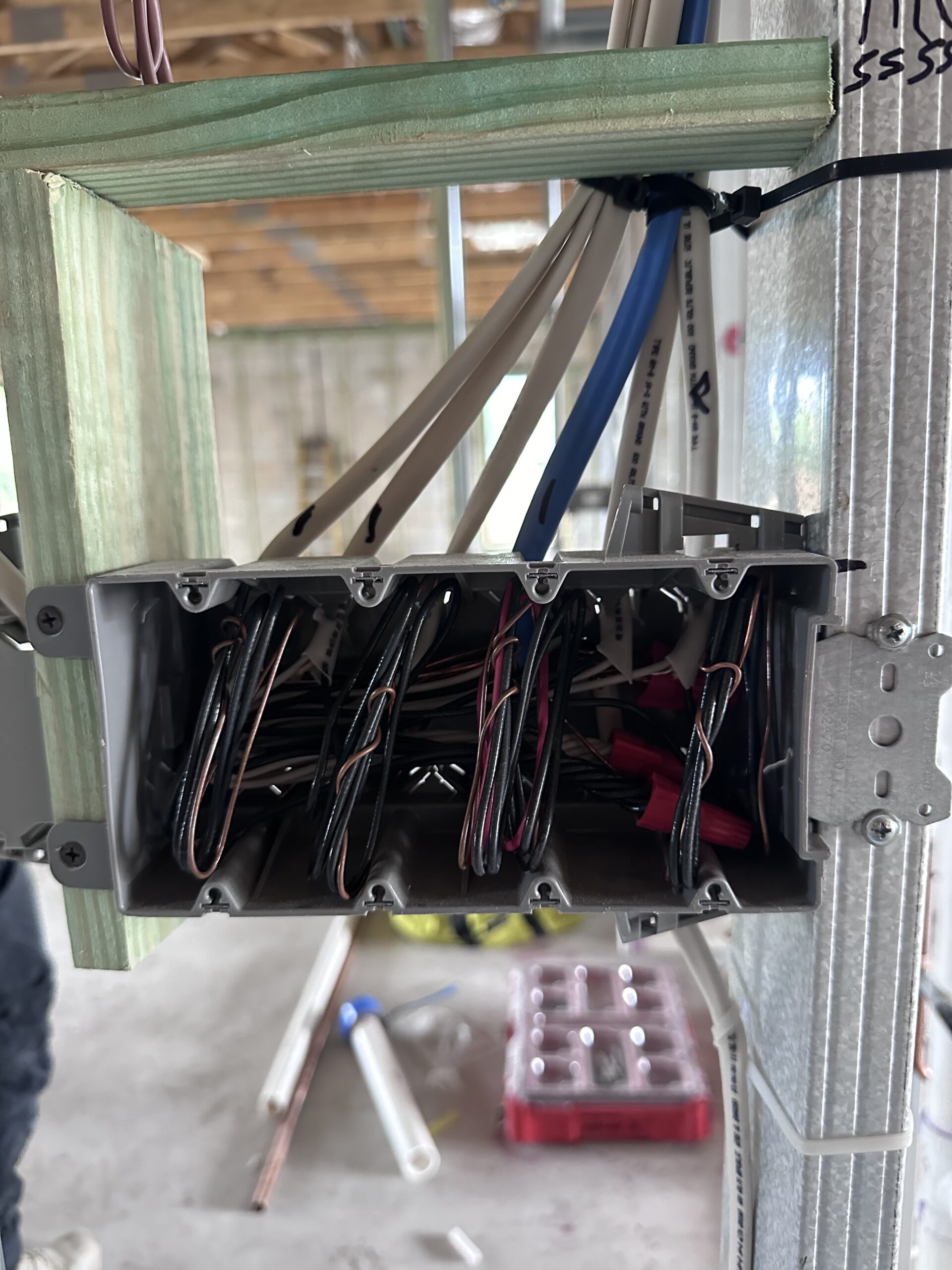 What Are The 4 Types of Electrical Outlets | Electric Blog